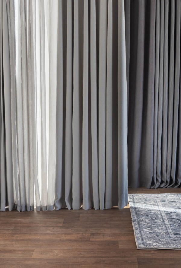 Plain Curtains | Volpes