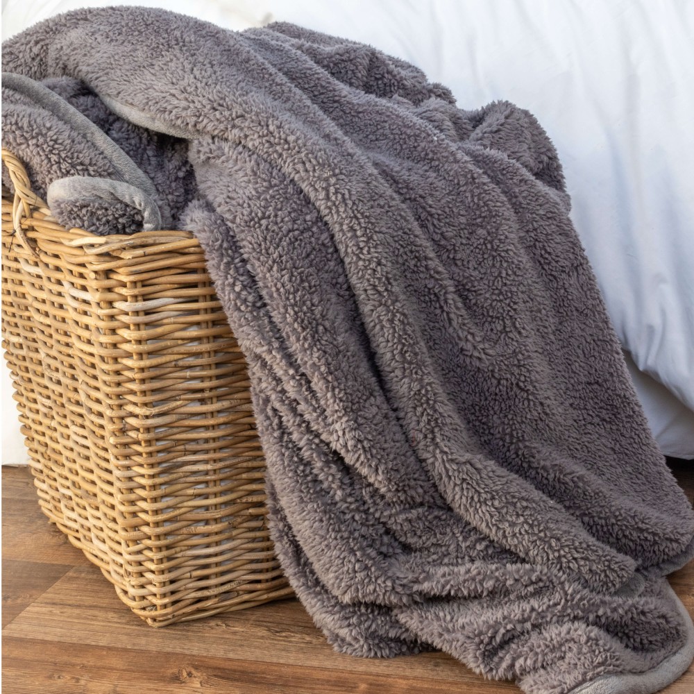 Cloud Charcoal Blanket | Volpes