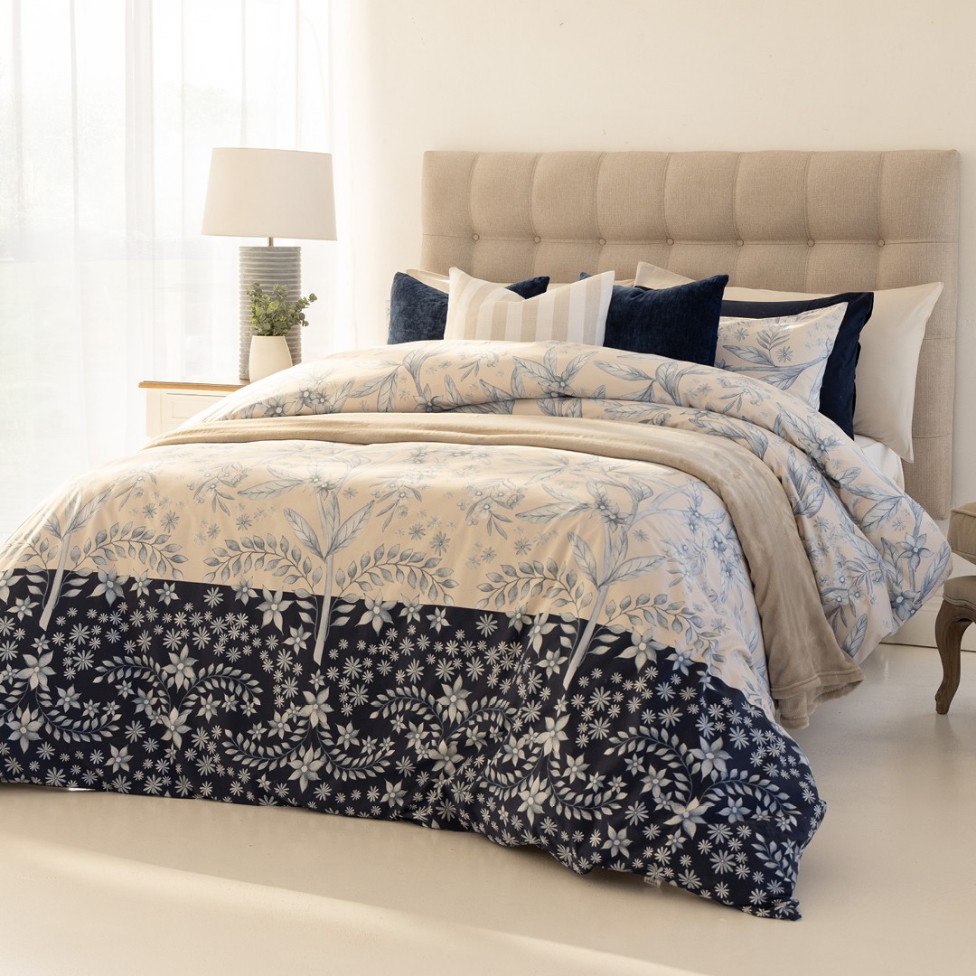 Laura Navy Duvet Cover Set Volpes