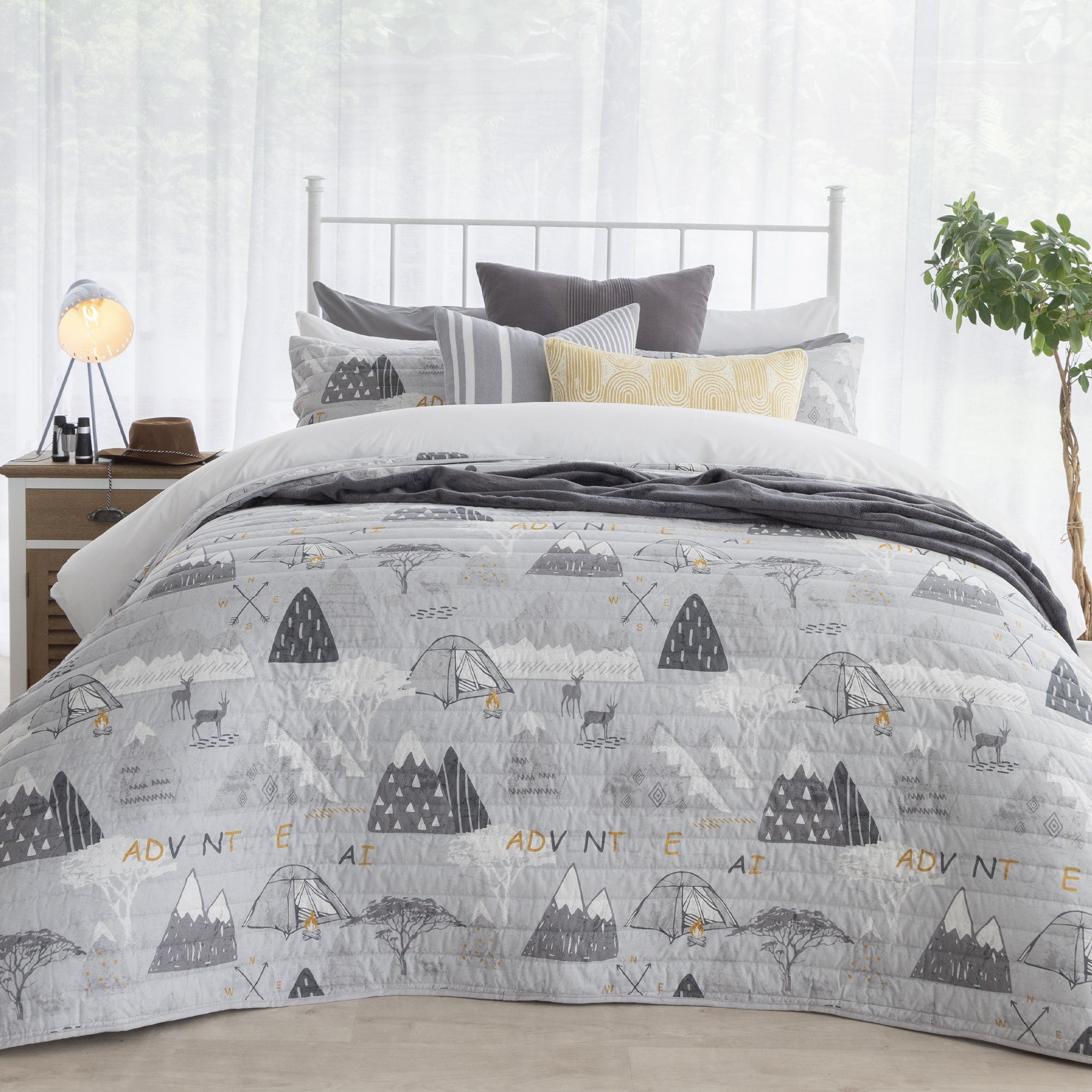 Adventure Grey Quilt Set | Volpes